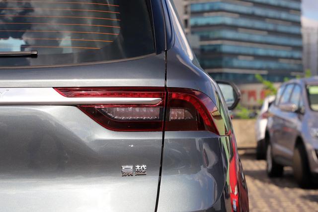 吉利又成功了，大7座+4835mm车长，空间不输汉兰达，仅10.36万起_搜狐汽车_搜狐网