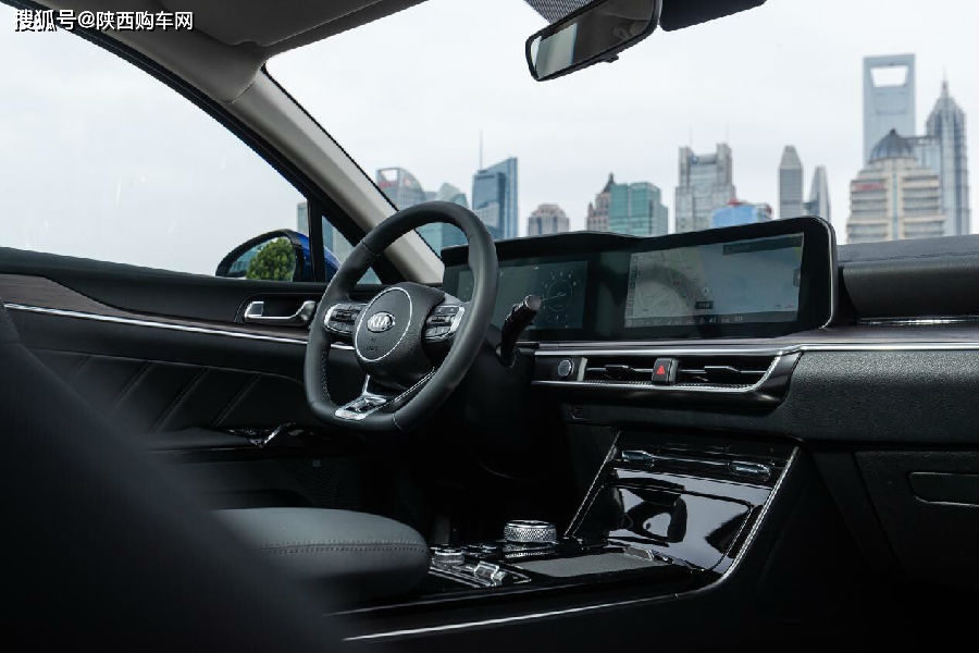 彰显起亚设计美学！东风悦达起亚凯酷（ALL NEW K5）国产版炫丽亮相_搜狐汽车_搜狐网