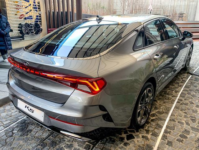 又一台高颜值韩系车！车长4米9，1.6T+8AT，网友：靠脸就能翻身_搜狐汽车_搜狐网