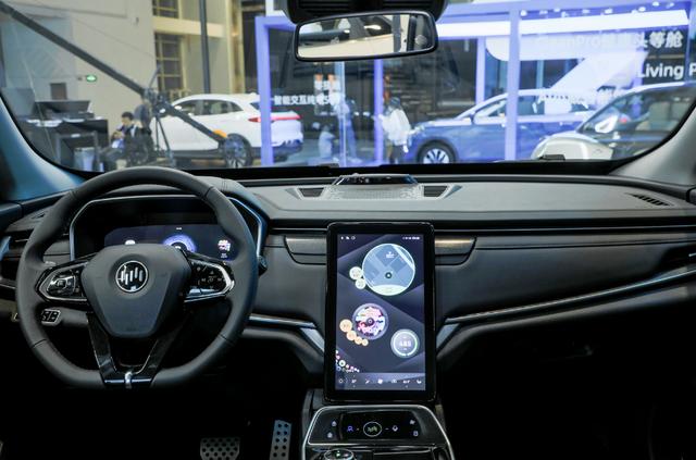 售价27.99万起，威马EX6 Plus 6座上市，搭眼神控制/人脸识别_搜狐汽车_搜狐网