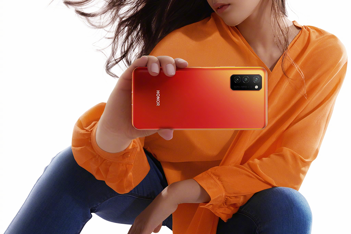 荣耀V40 Pro已确认，120Hz高刷+66W快充+鸿蒙2.0，价格才是亮点！_华为