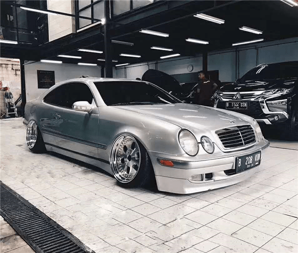 奔驰家族改装AIRBFT气动避震演绎低趴美学李洋呈现_搜狐汽车_搜狐网