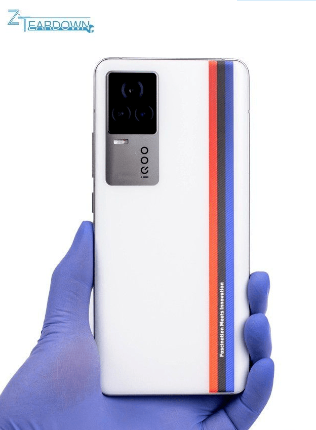 iQOO7手机拆机测评，骁龙888处理器，超大散热板，小米能稳住吗？-搜狐大视野-搜狐新闻