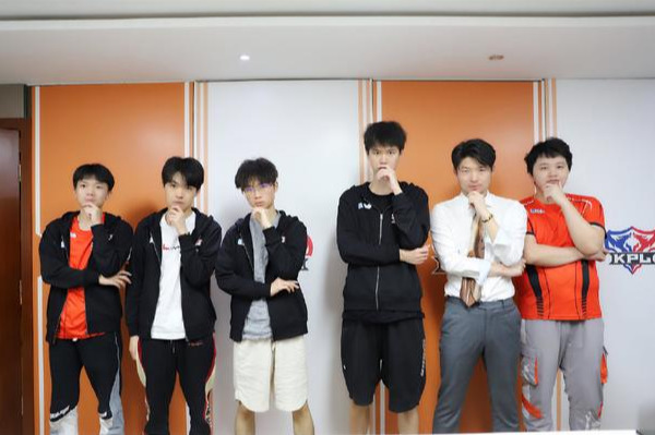 DYG战胜GK，久诚守约44%输出，语音沟通改善，易峥劝大家别激动_比赛