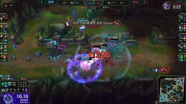 FPX3：1JDG进决赛！表情对比心疼！刘少喊话滔博说出心声_比赛