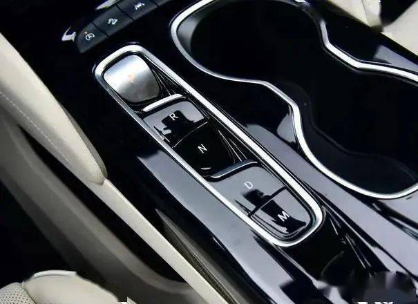 有BOSE音响、比Q5舒服、标配2.0T、颜值超豪华！爱了_搜狐汽车_搜狐网