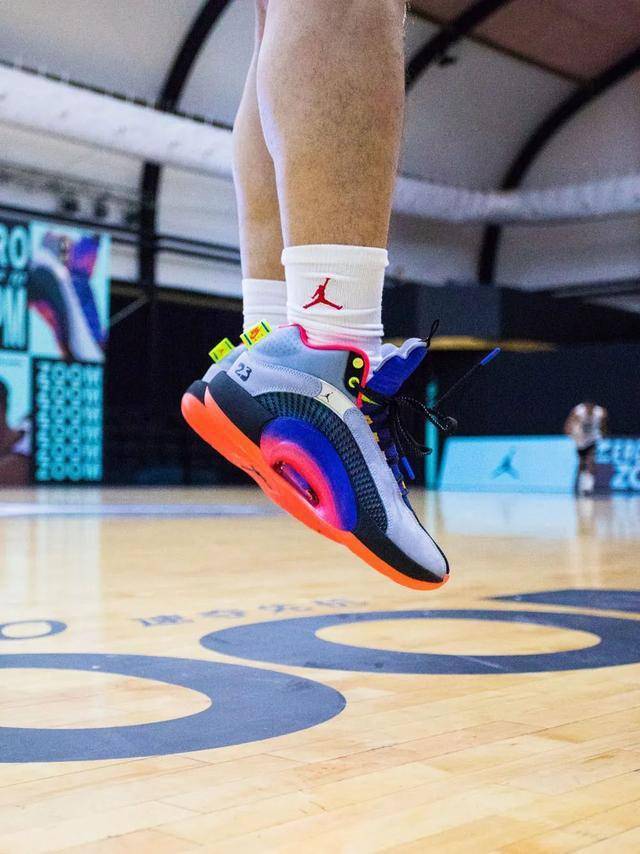 球鞋圈春晚！AJ35 深夜刷爆全网！入手前有一点必须要知道_搜狐汽车_搜狐网