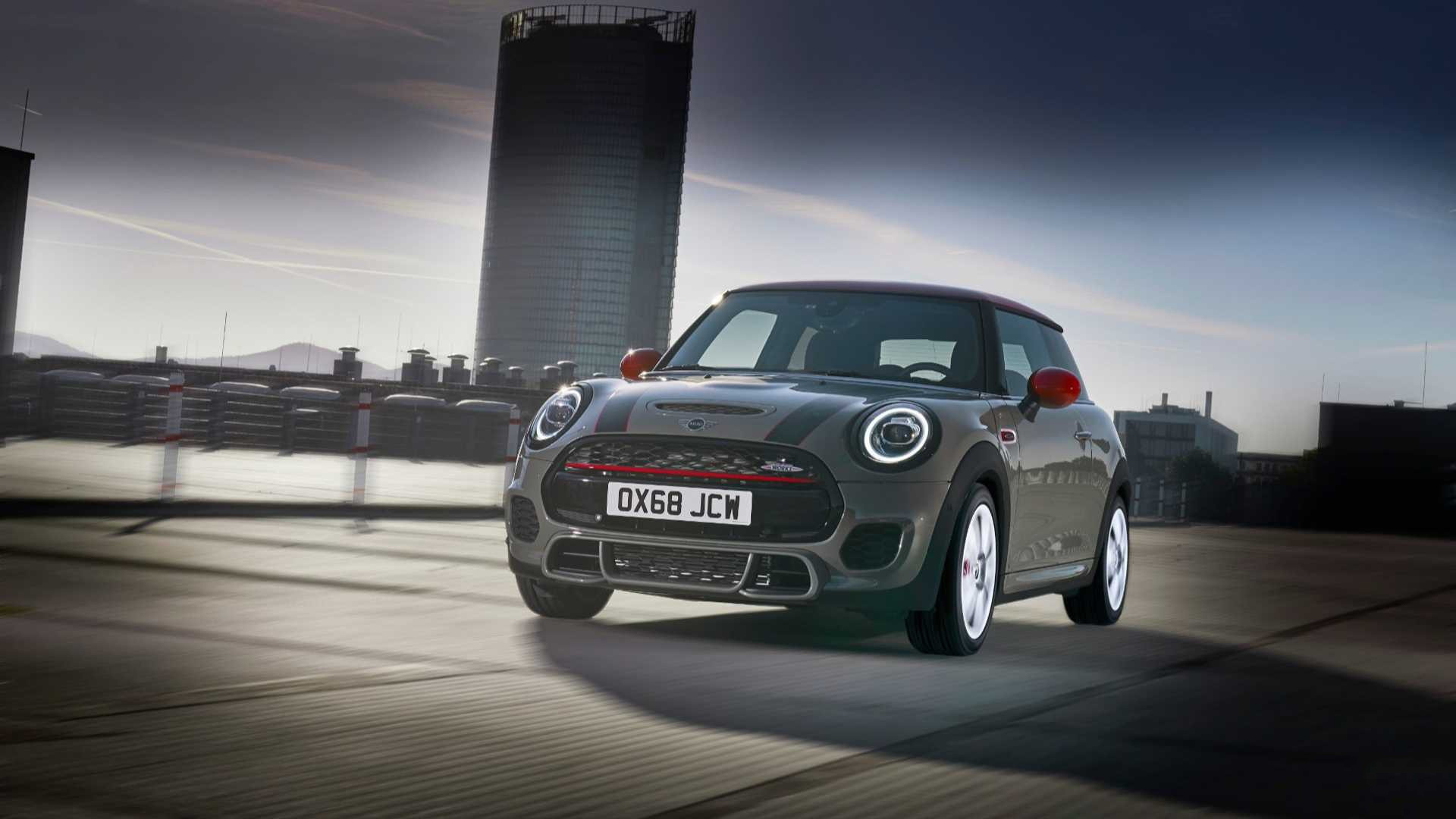 颜值逆天，小姐姐新宠，2020款MINI JCW上市，售32.58-36.18万_搜狐汽车_搜狐网