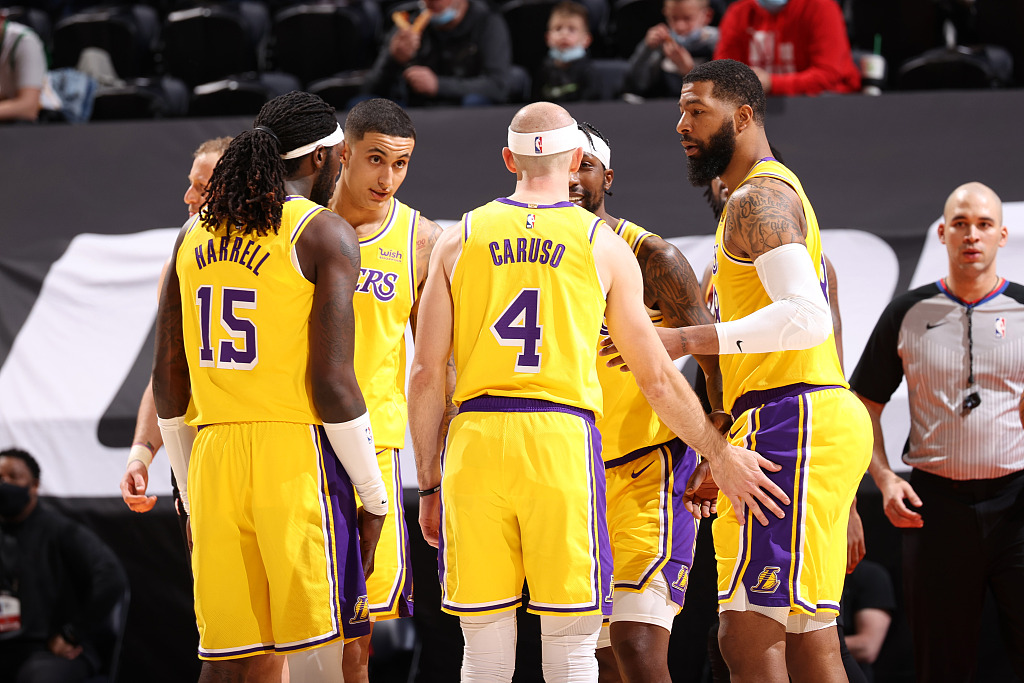 詹姆斯19分，洛杉矶湖人89-114爵士，遭遇NBA4连败-搜狐大视野-搜狐新闻