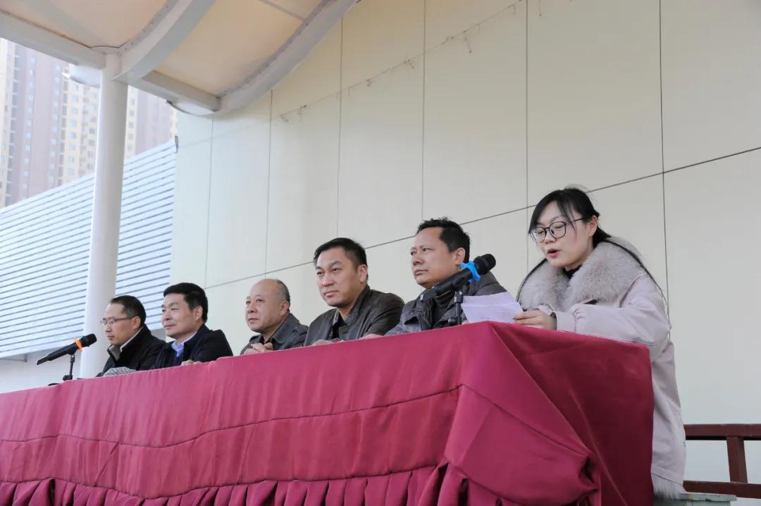 枣庄十五中西校九年级召开冬学冬练总结暨中考百日冲刺动员大会-搜狐大视野-搜狐新闻