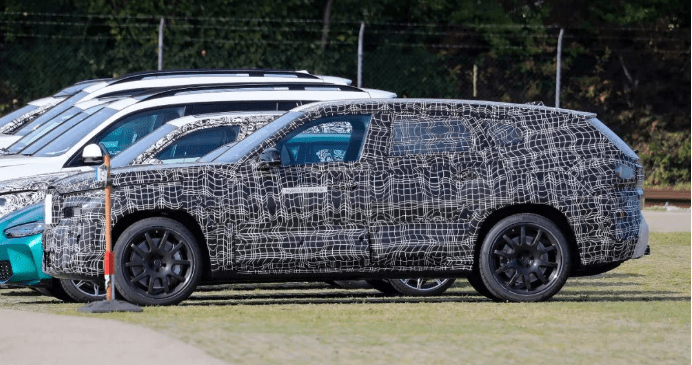 宝马X8谍照曝光！前脸更霸气，有望搭载4.4T V8发动机！_搜狐汽车_搜狐网