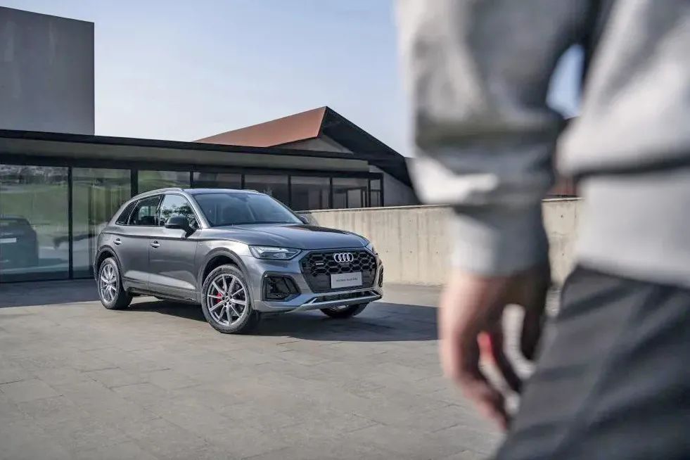 每月花费2419元，月薪8千也养得起，新款奥迪Q5L购车养车成本分析_搜狐汽车_搜狐网