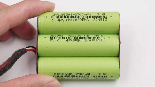 拆解报告：ION AQUABOOM MAX 蓝牙音箱_接口