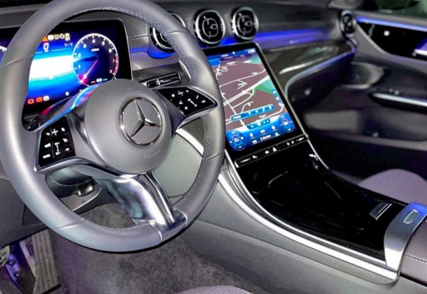 奔驰C级实车进店！入门版配1.5T+9AT，大屏内饰比奥迪A4还帅气！_搜狐汽车_搜狐网