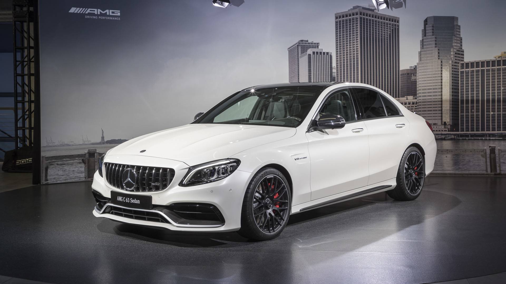 造型更加夸张，插混四驱小排量，全新AMG C63实车曝光_搜狐汽车_搜狐网