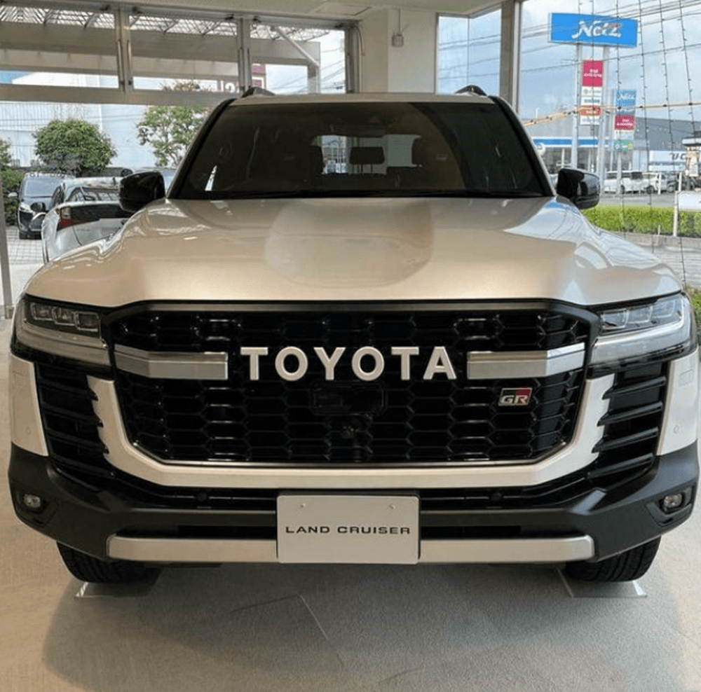 全新丰田陆巡GR SPORT版实拍，搭载3.5T+10AT动力组合，外观更运动_搜狐汽车_搜狐网