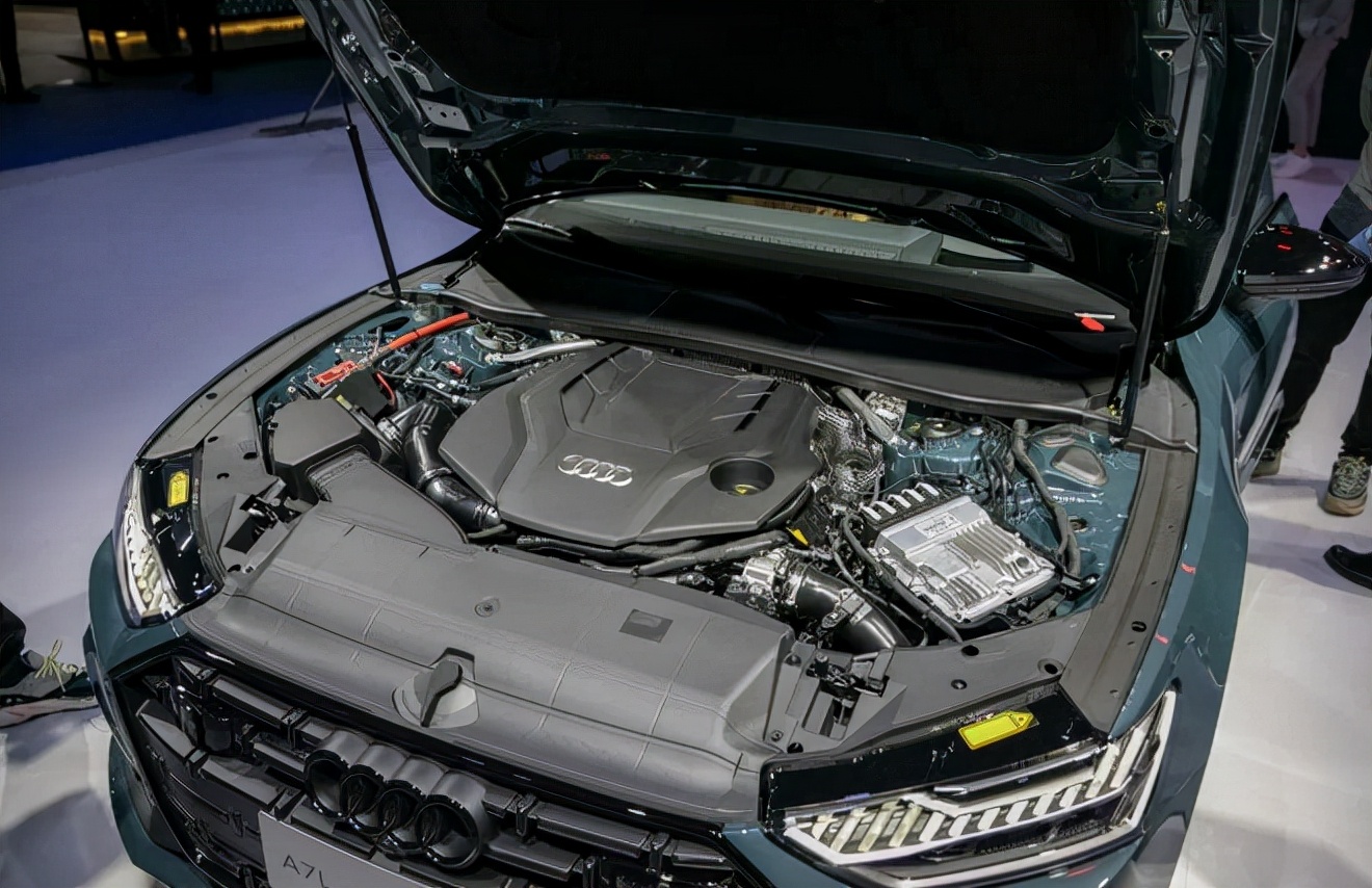 奥迪A7L投产 顶配77.77万 标配3.0T！_搜狐汽车_搜狐网