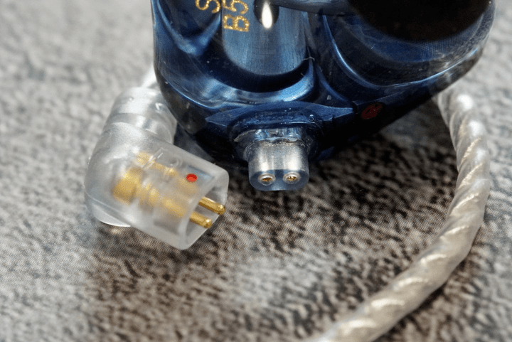 集高密度、高动态和高量感于一体的低音 qdc dmagic solo商品观察_耳机