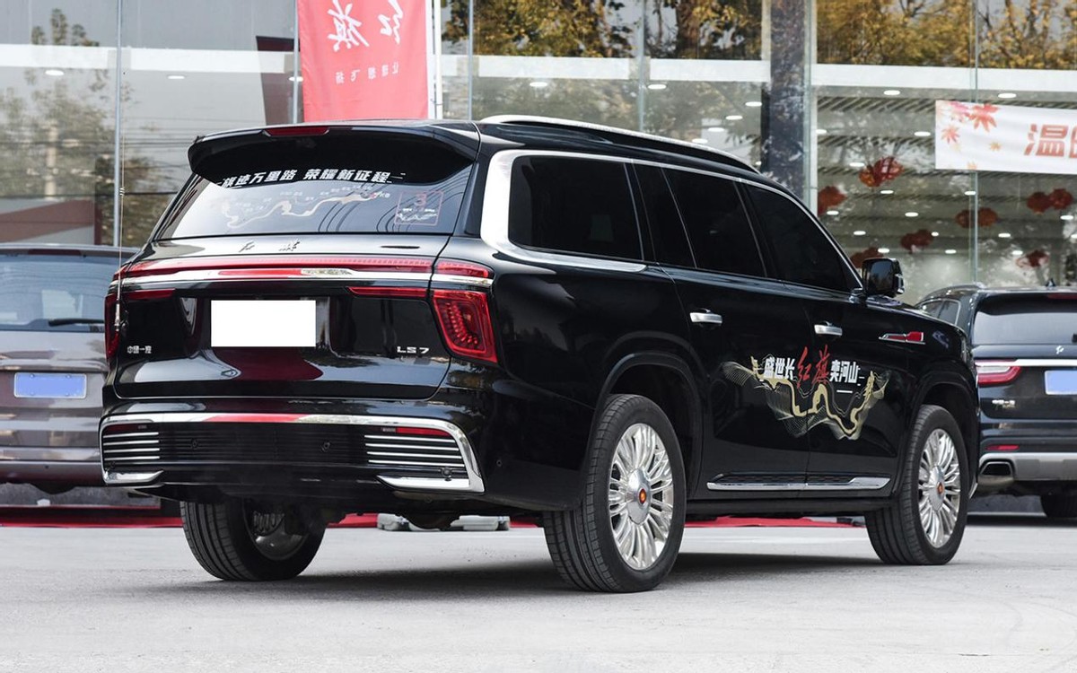 气场比迈巴赫GLS还强！一汽红旗全新旗舰大型SUV，LS7正式亮相！_搜狐汽车_搜狐网