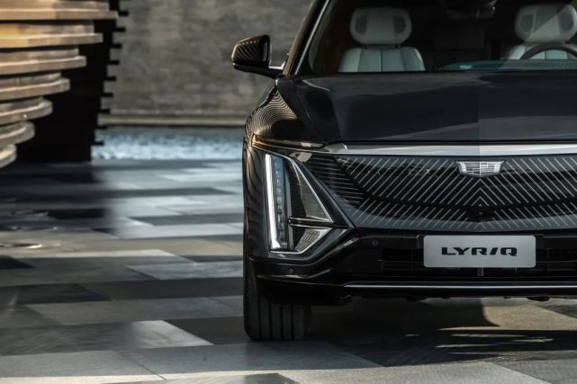 BBA都“啃不动”纯电SUV，预售43.97万的凯迪拉克LYRIQ有戏吗？_搜狐汽车_搜狐网