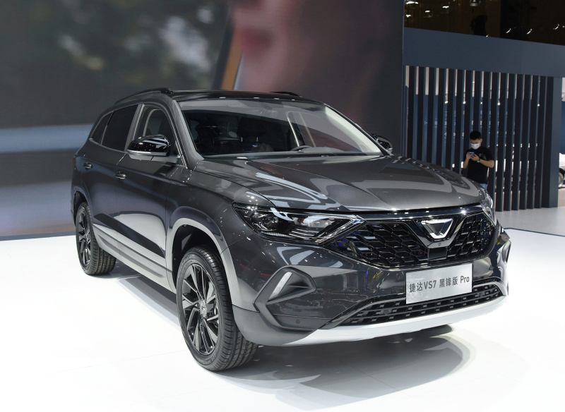 合资中型SUV顶配13.78万，1.4T+6AT内外全“黑”，逍客和它选谁？_搜狐汽车_搜狐网