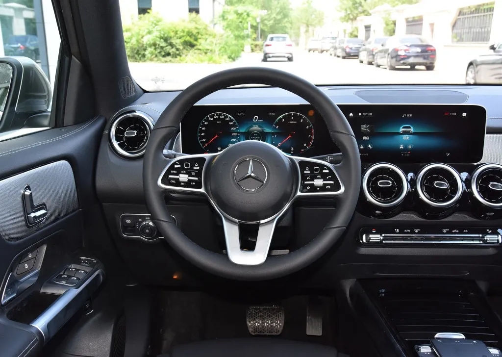 跌到了22万起，30天卖8701辆，不得不说，奔驰又赢_搜狐汽车_搜狐网