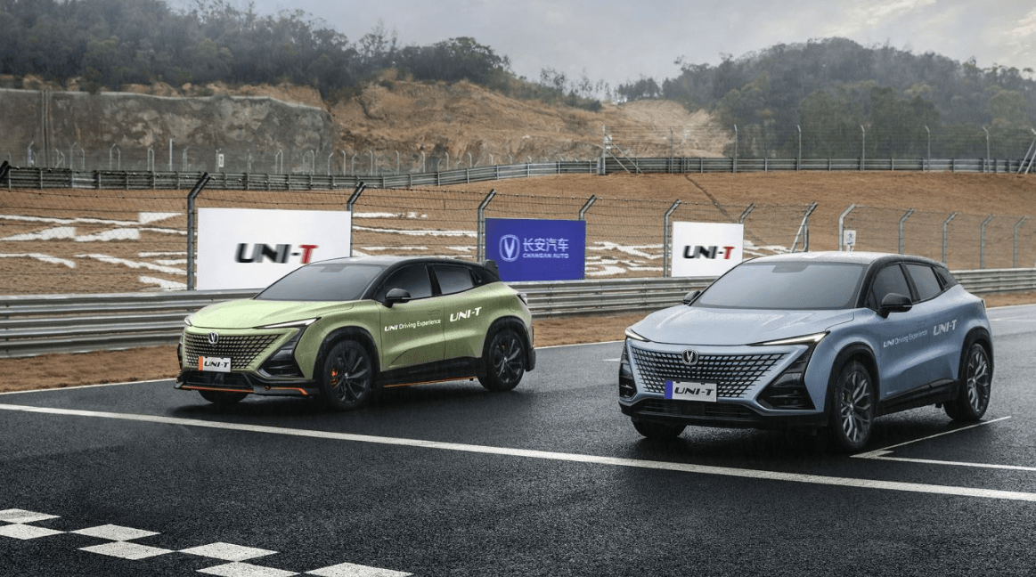 第一款用国产AI芯片，2022款UNI-T 2.0T才是硬核“家国情怀”_搜狐汽车_搜狐网