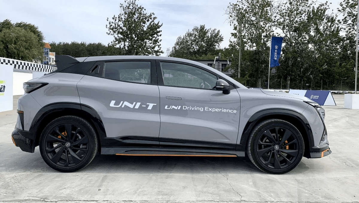 加价换2.0T+8AT，长安UNI-T值得购买吗？_搜狐汽车_搜狐网