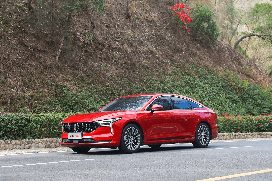 有掀背尾门，又新增了2.0T+6AT，一文带你了解新款奔腾B70_搜狐汽车_搜狐网