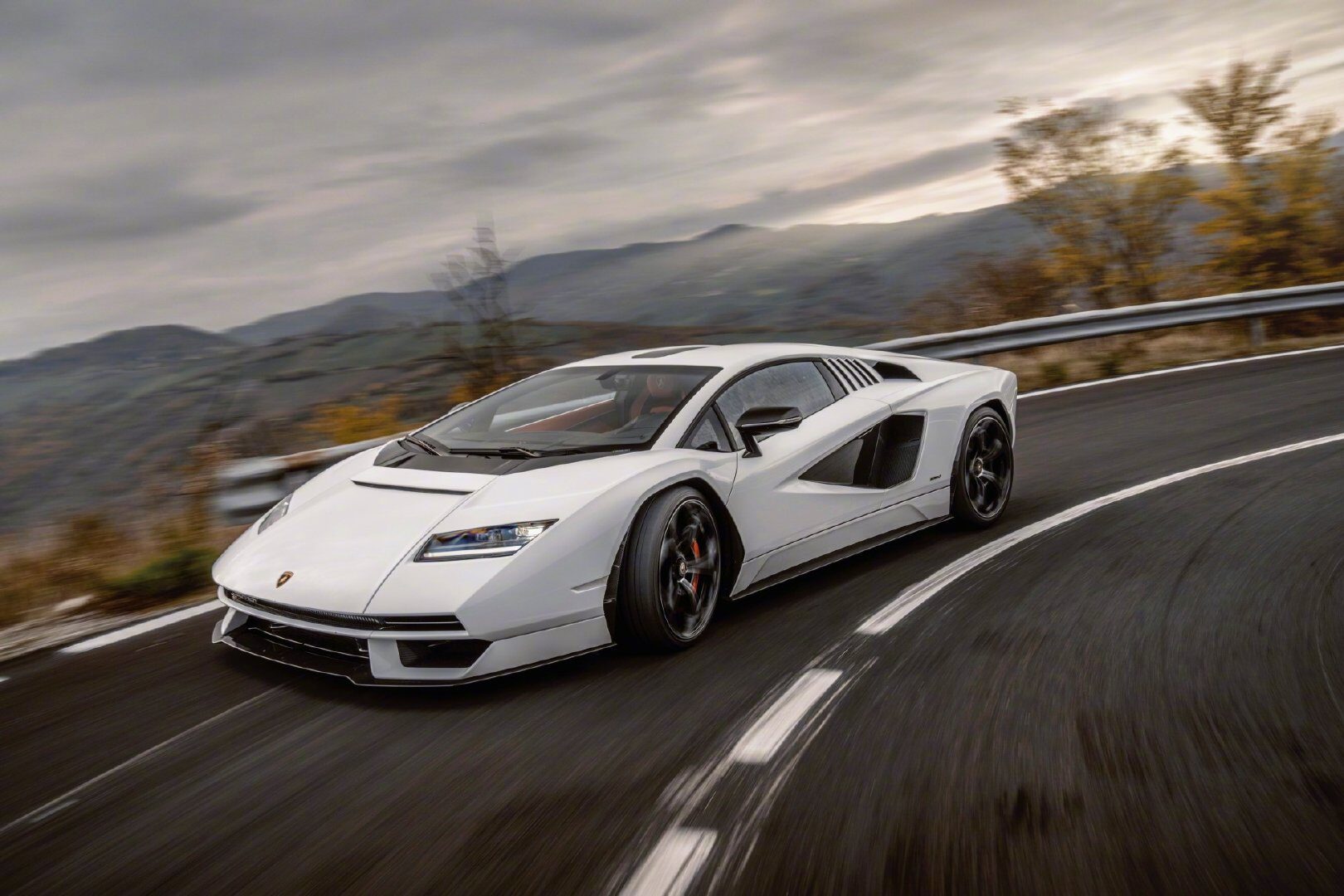 兰博基尼Countach LPI 800-4新年亮相，限量112台！ | 乐惠车