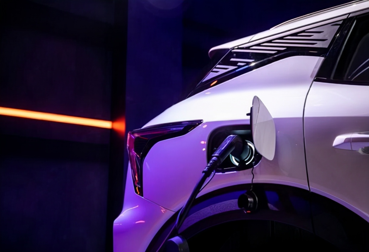 春日限定，领克06 PHEV推shero粉色特别版_搜狐汽车_搜狐网