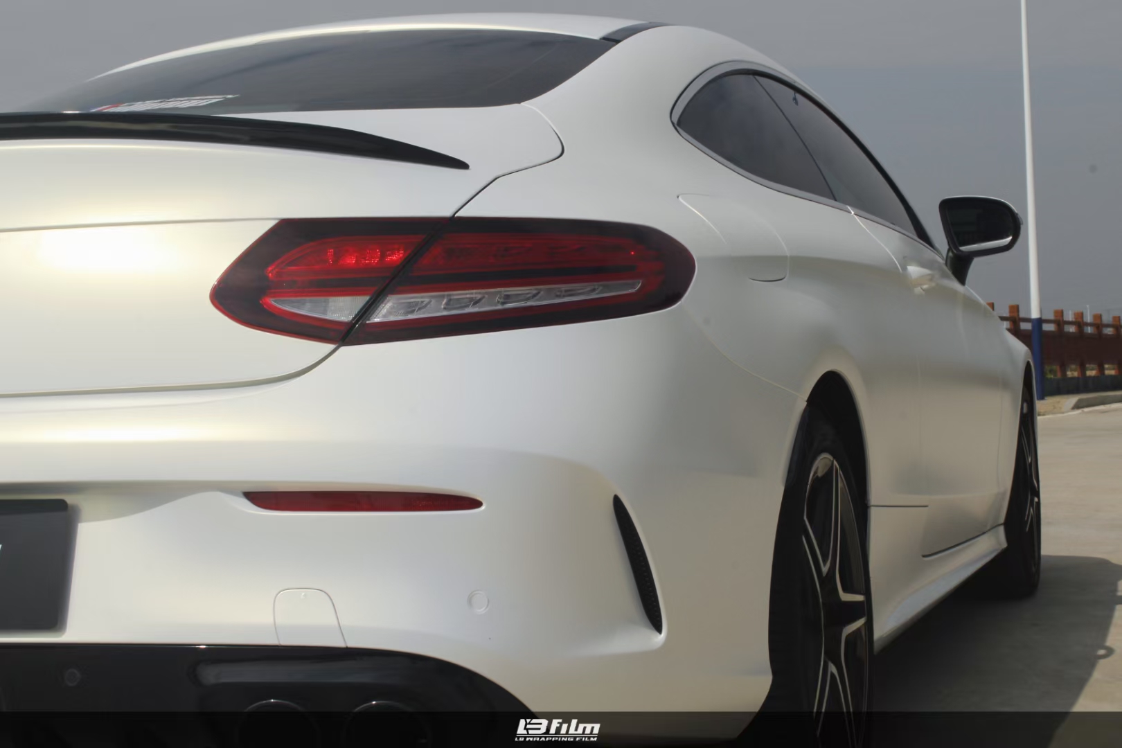 LB FILM电光白变金改色膜（奔驰-C260）_搜狐汽车_搜狐网