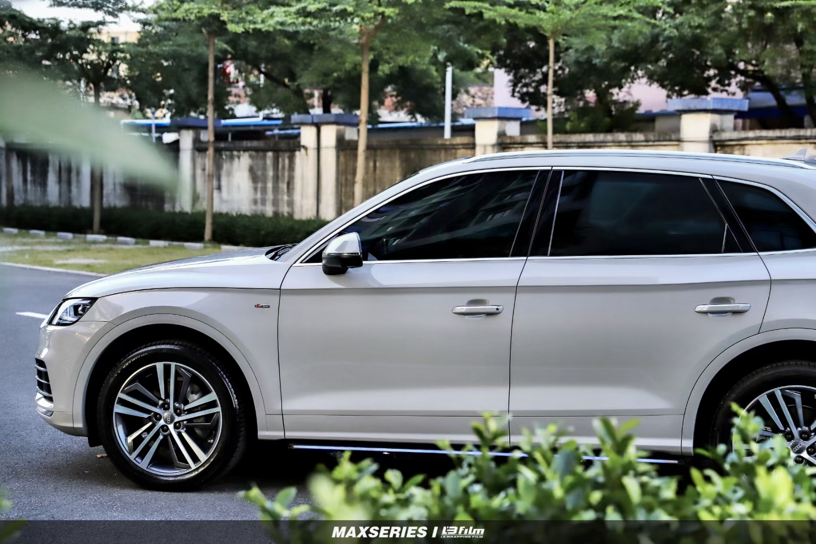 灰武士成形，奥迪Q5L原厂漆哑灰改色膜(LB FILM)_搜狐汽车_搜狐网