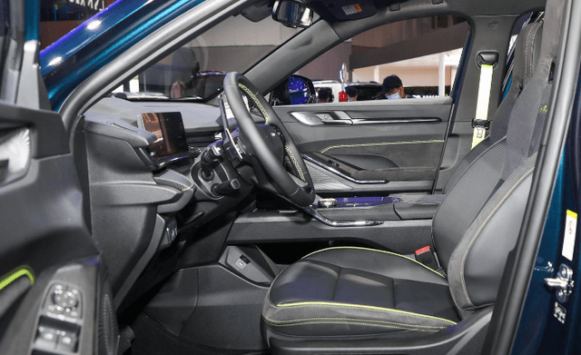 动感犀利的外观，搭配2.0T+7DCT，哈弗H6S性价比如何_搜狐汽车_搜狐网