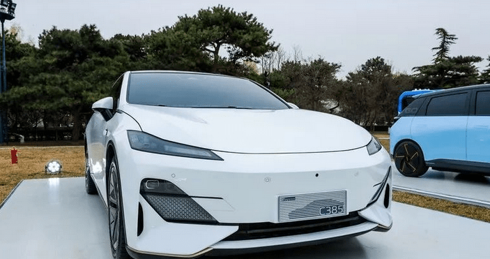 5.9S破百，配无框车门，深蓝C385硬刚Model 3有戏吗_搜狐汽车_搜狐网