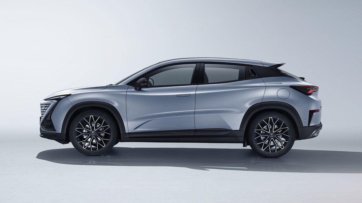 不到14万元的2.0T+8AT，长安UNI-T有多香？_搜狐汽车_搜狐网