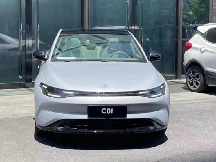 CLTC工况续航717km 曝零跑C01实车谍照_搜狐汽车_搜狐网