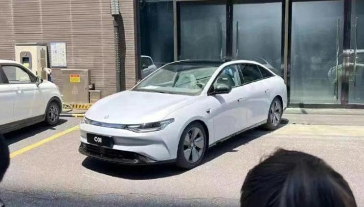 CLTC工况续航717km 曝零跑C01实车谍照_搜狐汽车_搜狐网