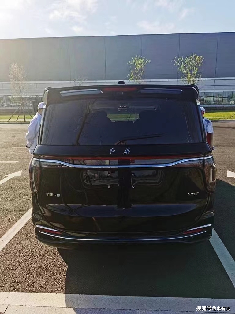 命名HM9，红旗MPV实车照曝光，搭载2.0T+8AT动力，竞争别克GL8_搜狐汽车_搜狐网