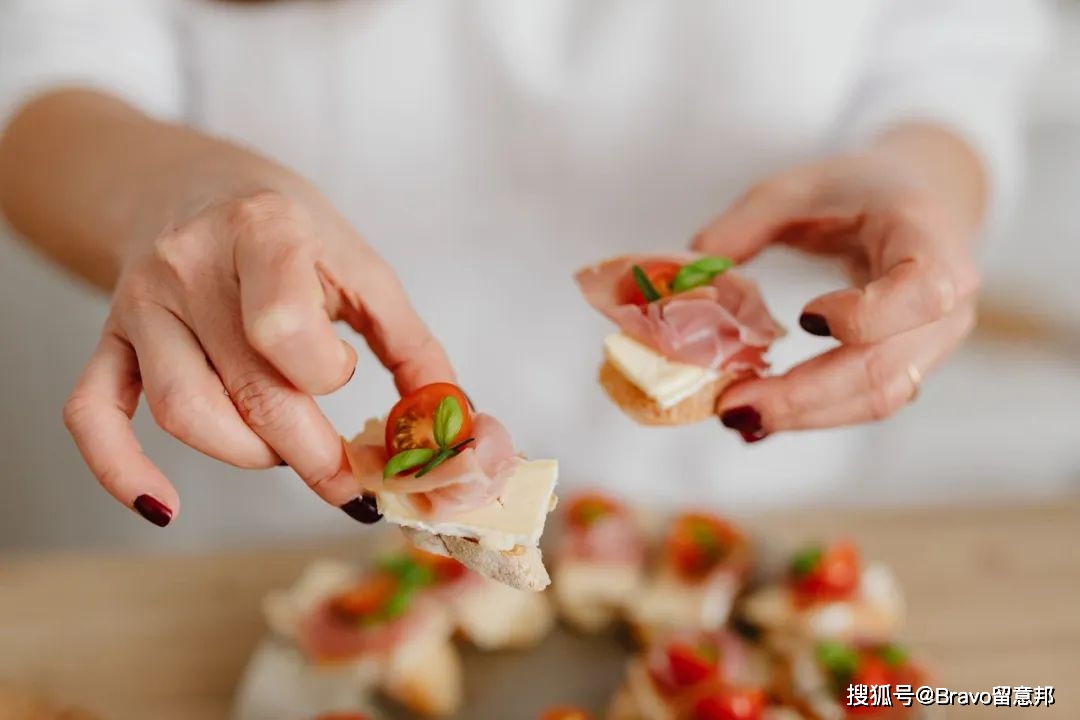 意语小课堂·意大利餐桌文化_il_la_gli