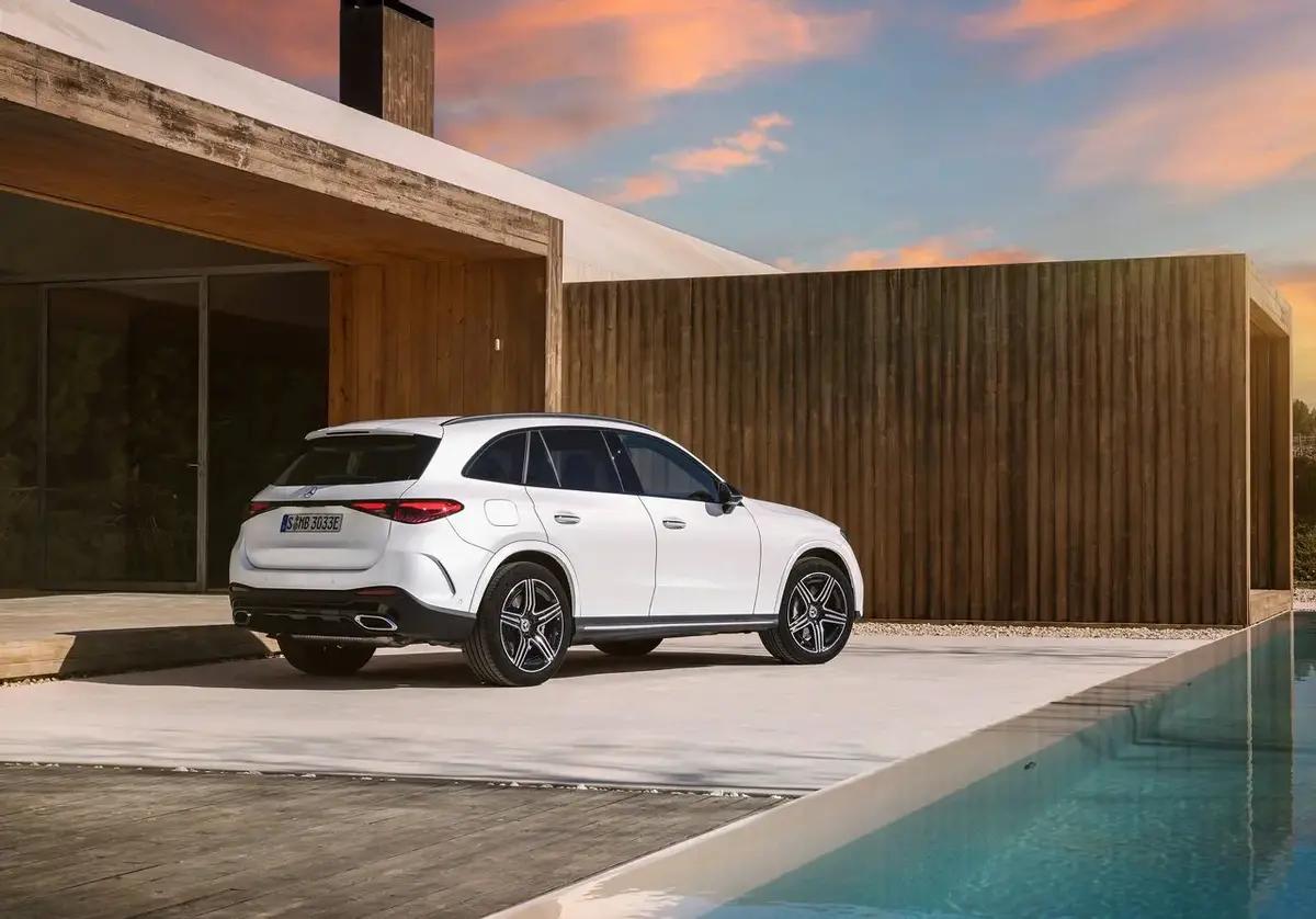 或配1.5T发动机？全新奔驰GLC最快年内上市，豪华感远超X3和Q5！_搜狐汽车_搜狐网