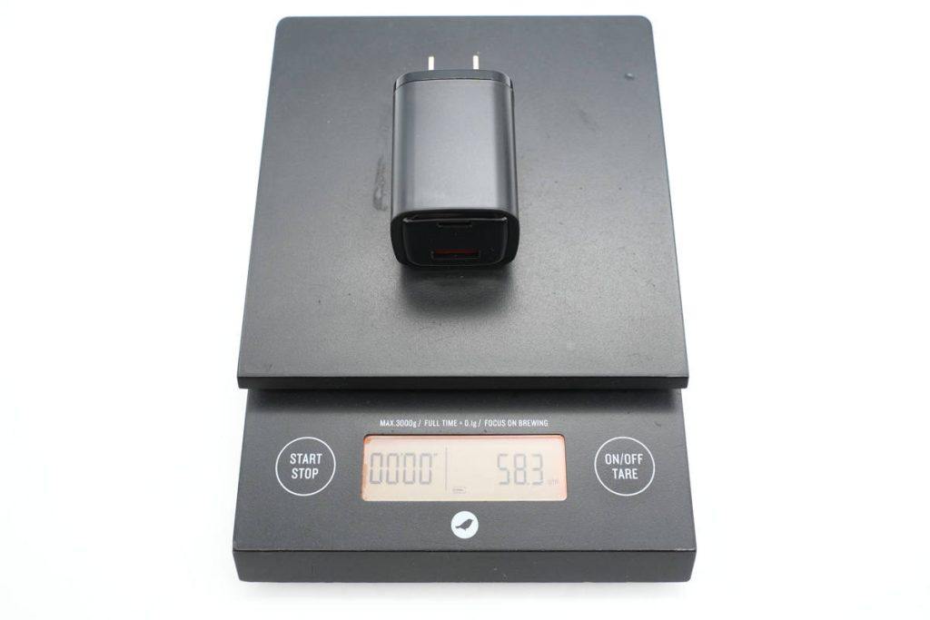 内置英集芯IP2726快充协议芯片，倍仕达33W双口快充充电器拆解_功率_小板_模块