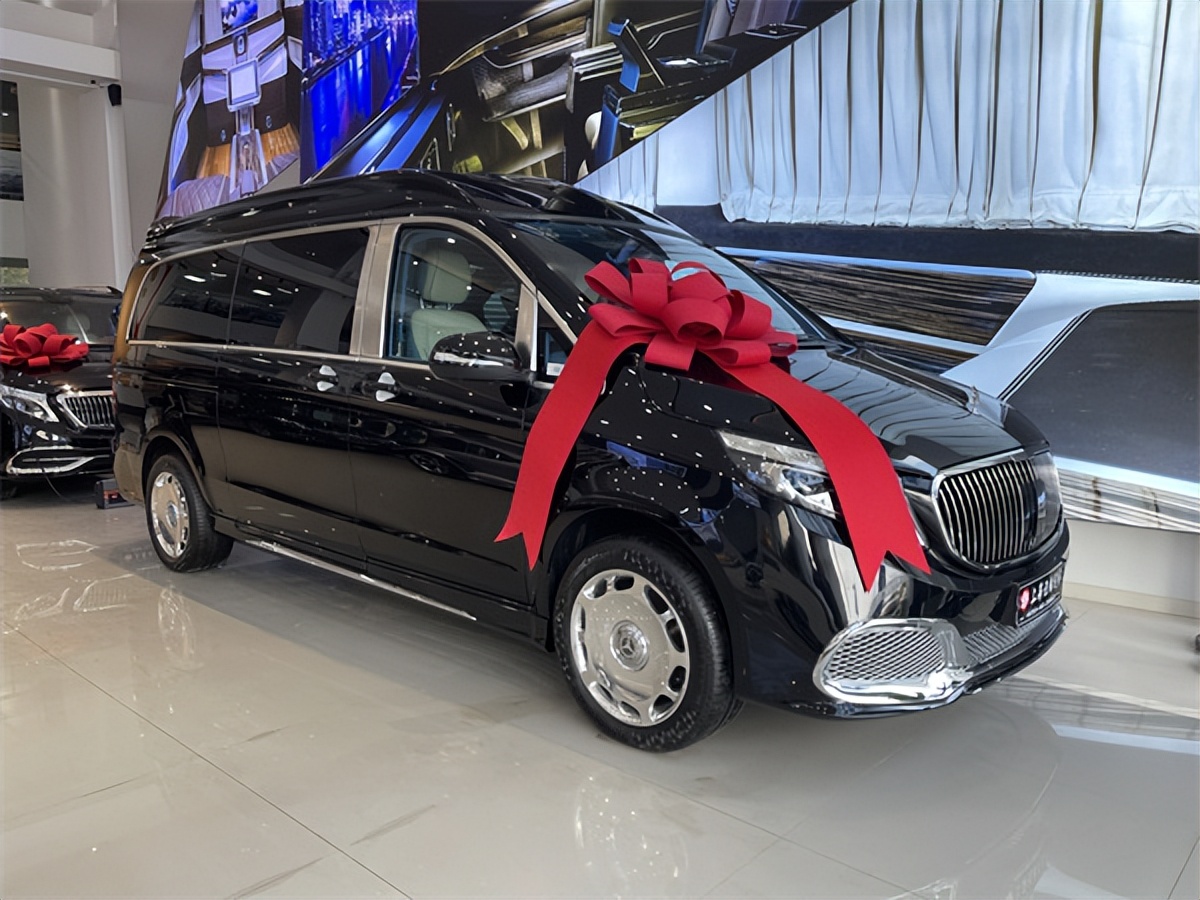 奔驰V260L商务车专属定制，HK-V600全隔断4+2总裁座驾_搜狐汽车_搜狐网