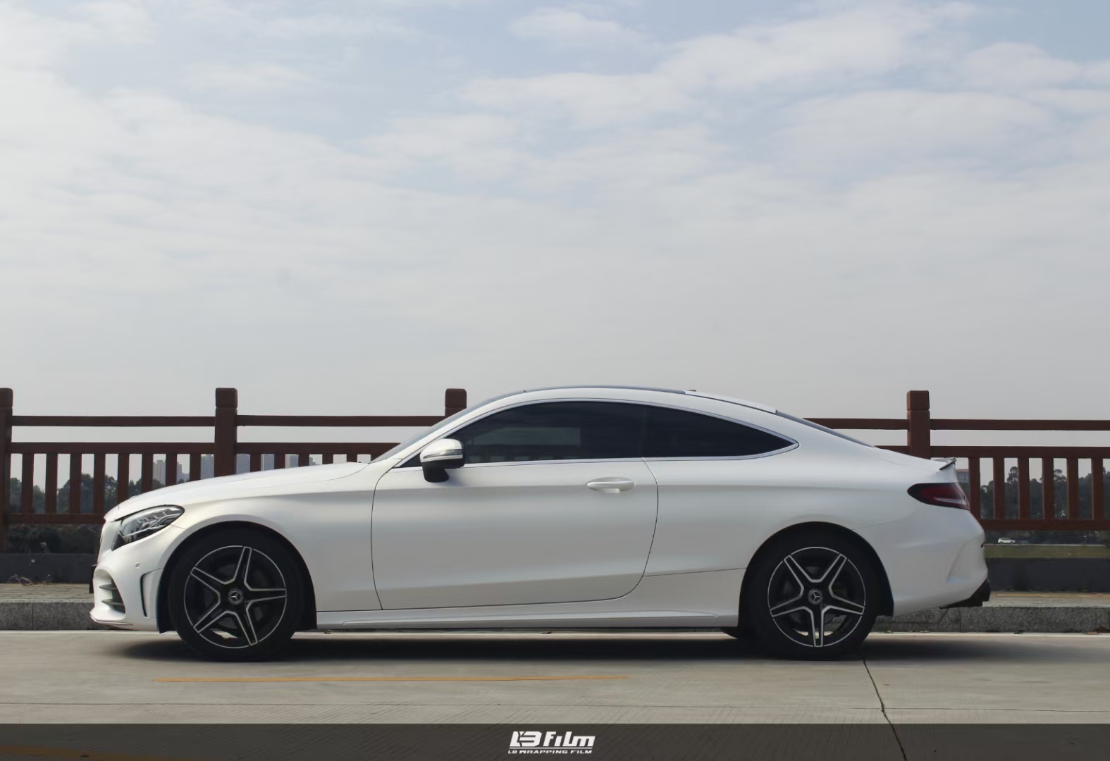 【LB FILM改色膜】奔驰-C260电光白变金_搜狐汽车_搜狐网