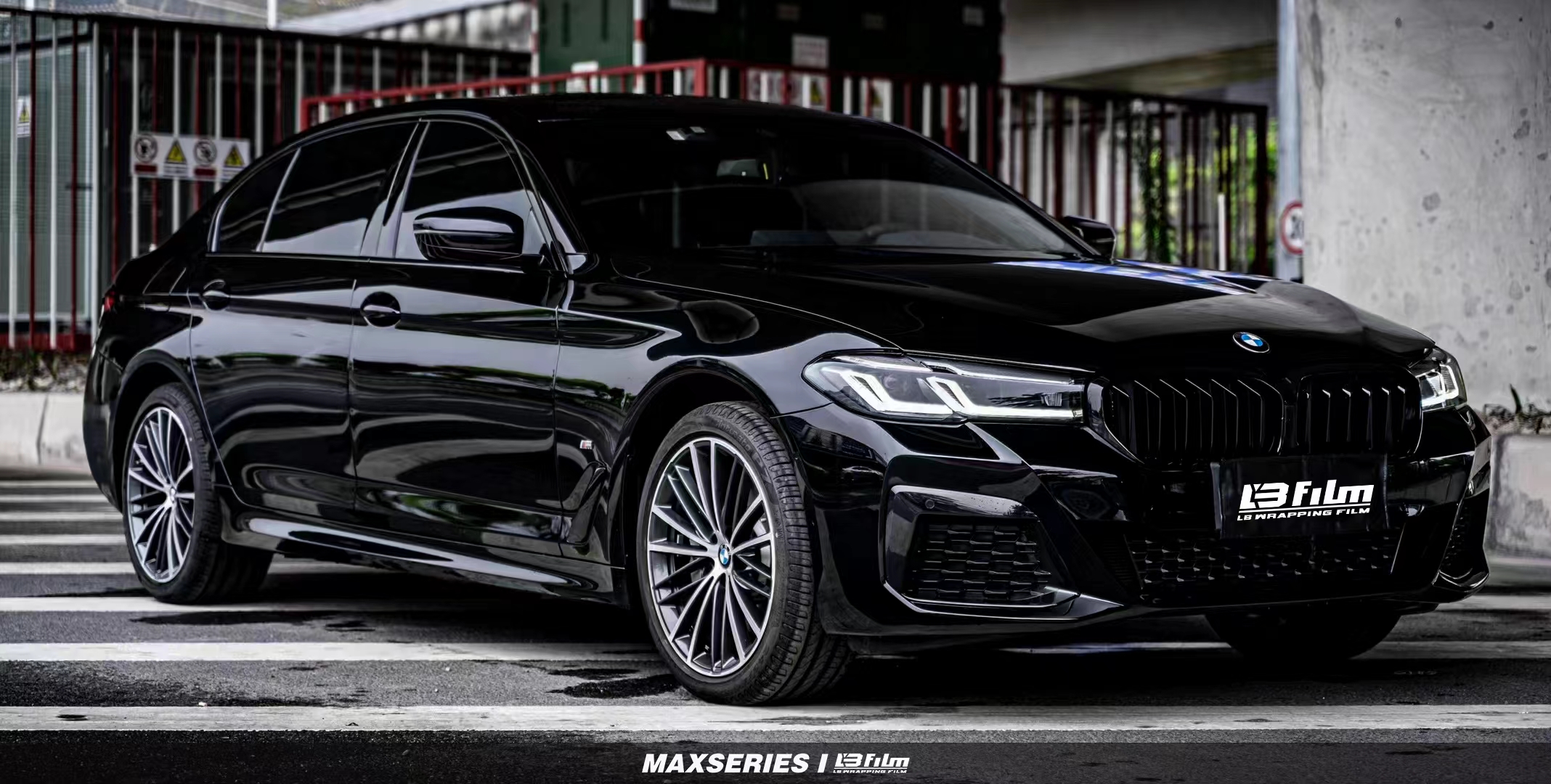 宝马5系LBFILM改色膜PET修复钢琴黑,属于真正懂时尚的人_搜狐汽车_搜狐网