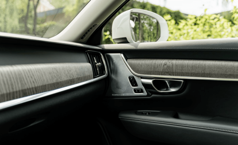 实拍沃尔沃V90CC：2.0T+8AT！ 搭空气悬挂的全时四驱“瓦罐”？_搜狐汽车_搜狐网