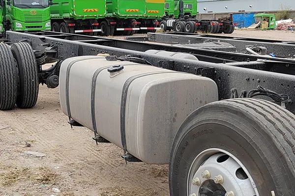 干线物流的最优工具 解放JH6领航版实拍解析 | 卡车之友网_搜狐汽车_搜狐网