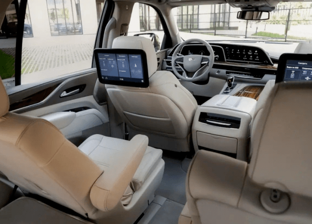 这才叫巨无霸！车长近5米7，标配6.2L V8+10AT，堪称同级无敌_搜狐汽车_搜狐网