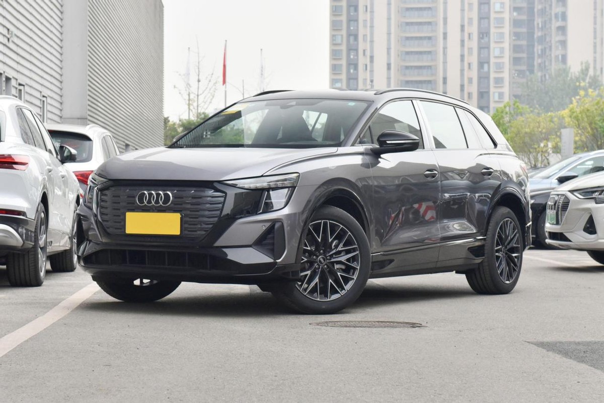 上汽奥迪Q5 e-tron是品质纯电SUV，45万买到高配，比EQC香多了_搜狐汽车_搜狐网