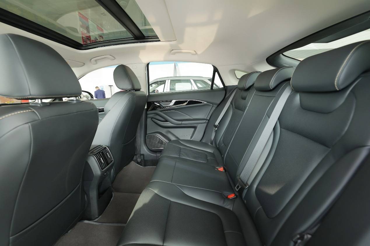 你对家轿的要求可以高一点了 遇见B70 感受东方美与6A级的舒适_搜狐汽车_搜狐网